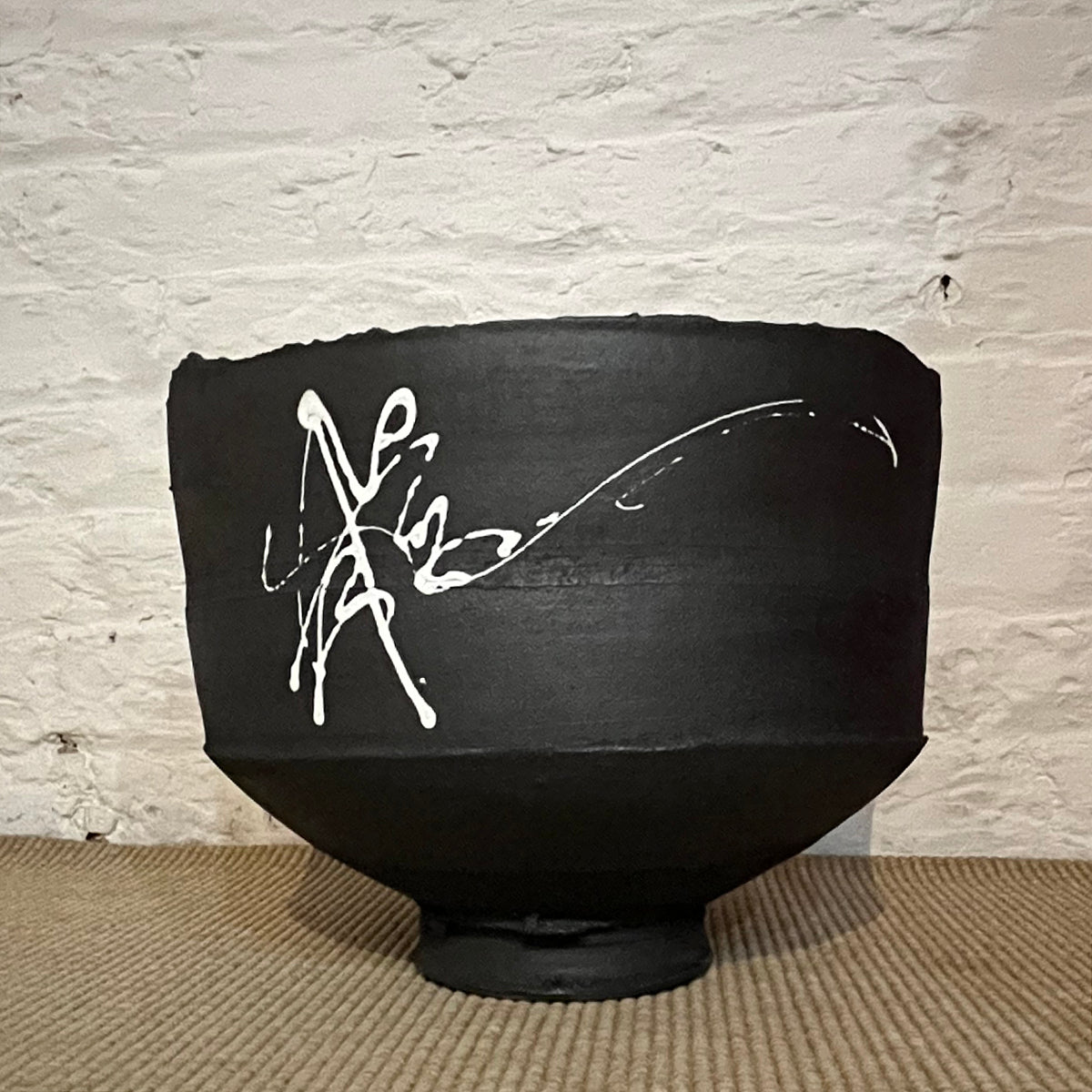 Bowl by Dan Kelly – Bluecoat Display Centre