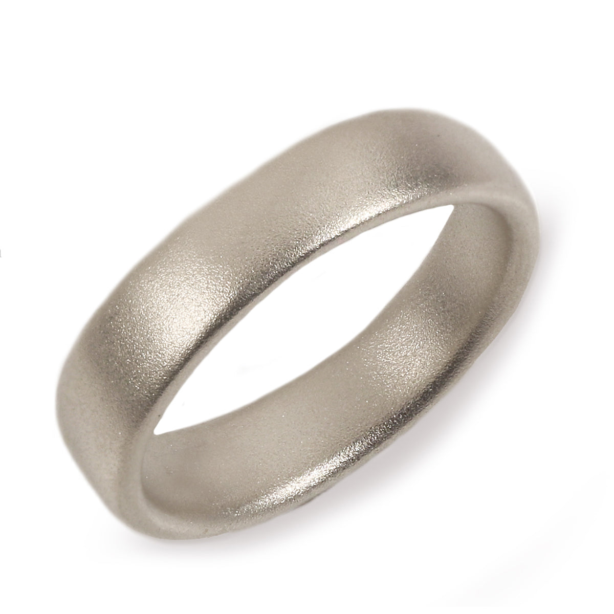 Undulating Ring by Diana Porter – Bluecoat Display Centre