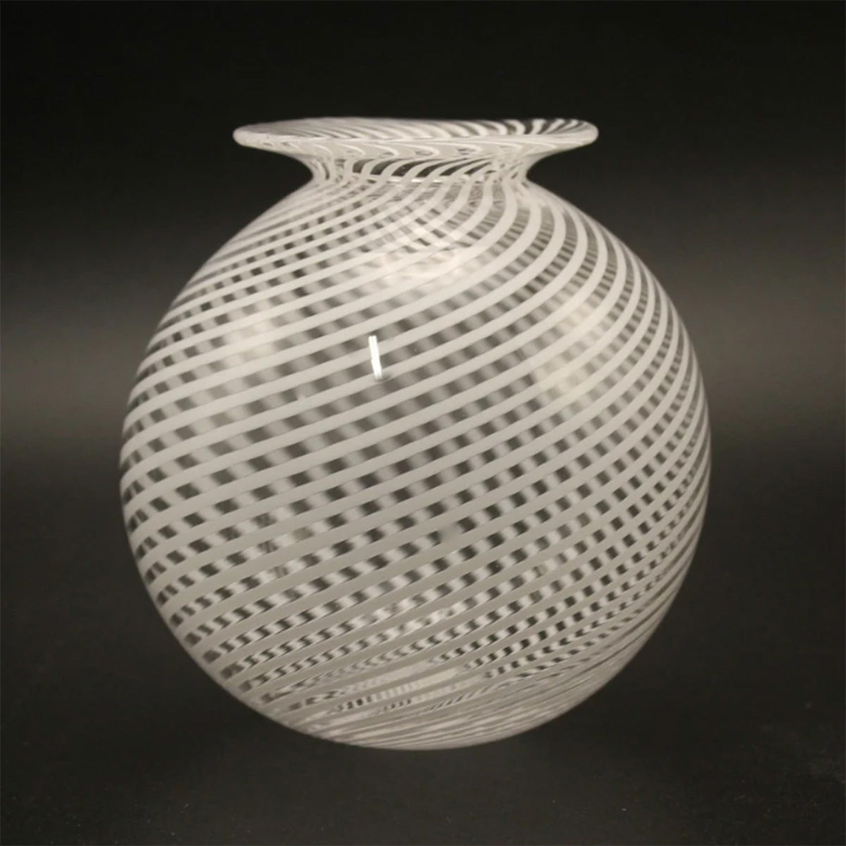 Large Round Vase by Benefield Spencer Glass – Bluecoat Display Centre