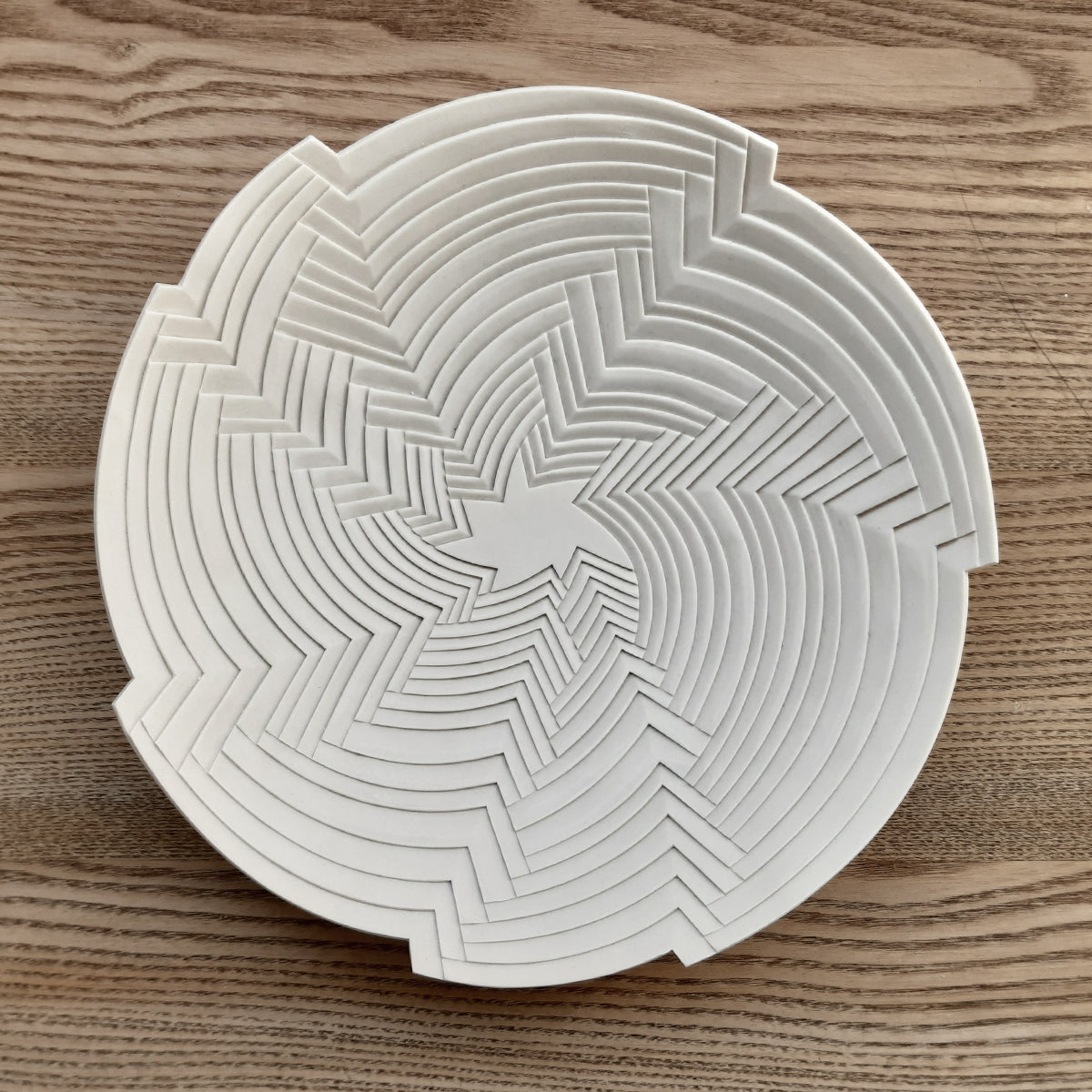 Large Carved Dish by Alan Whittaker – Bluecoat Display Centre