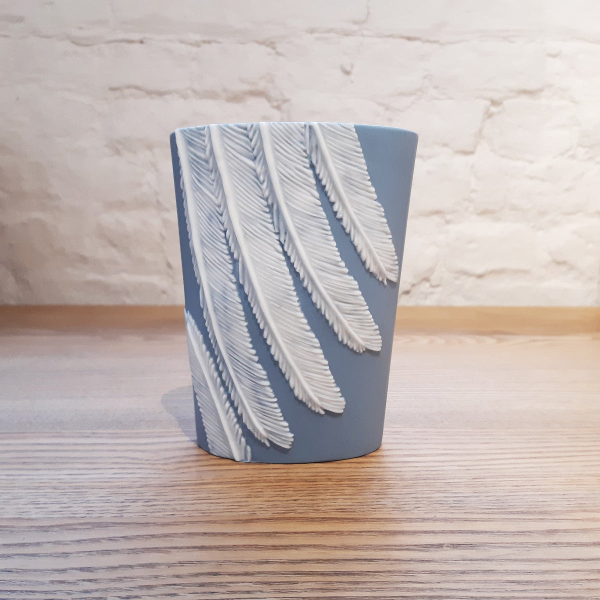 Medium Feather Vase by Jean White – Bluecoat Display Centre